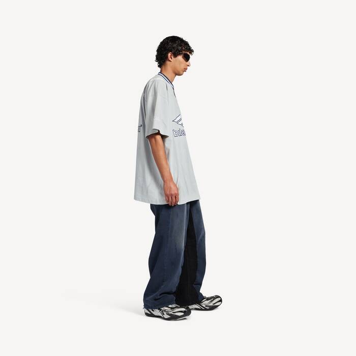 3b football v-neck t-shirt oversized