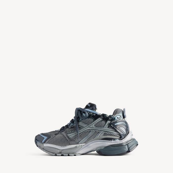 Runner sneaker
