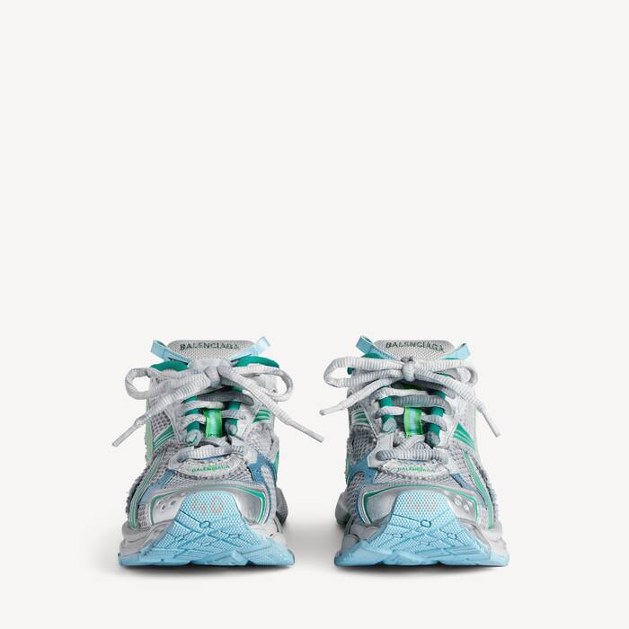 Runner sneaker