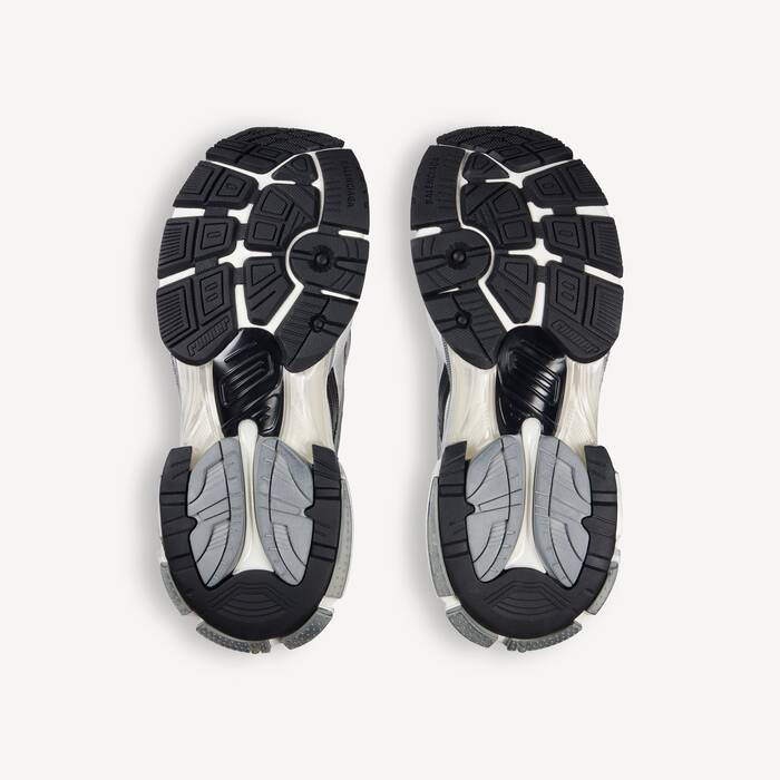 Runner sneaker