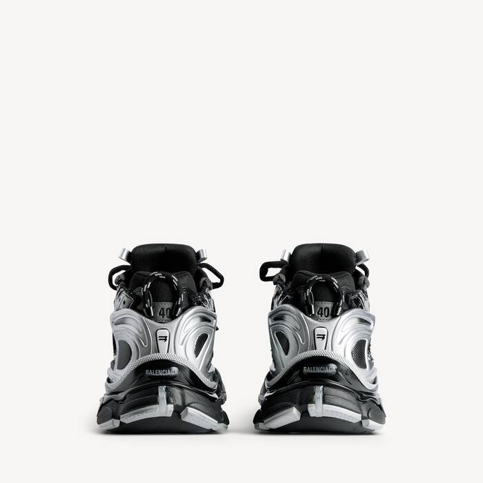 Runner sneaker