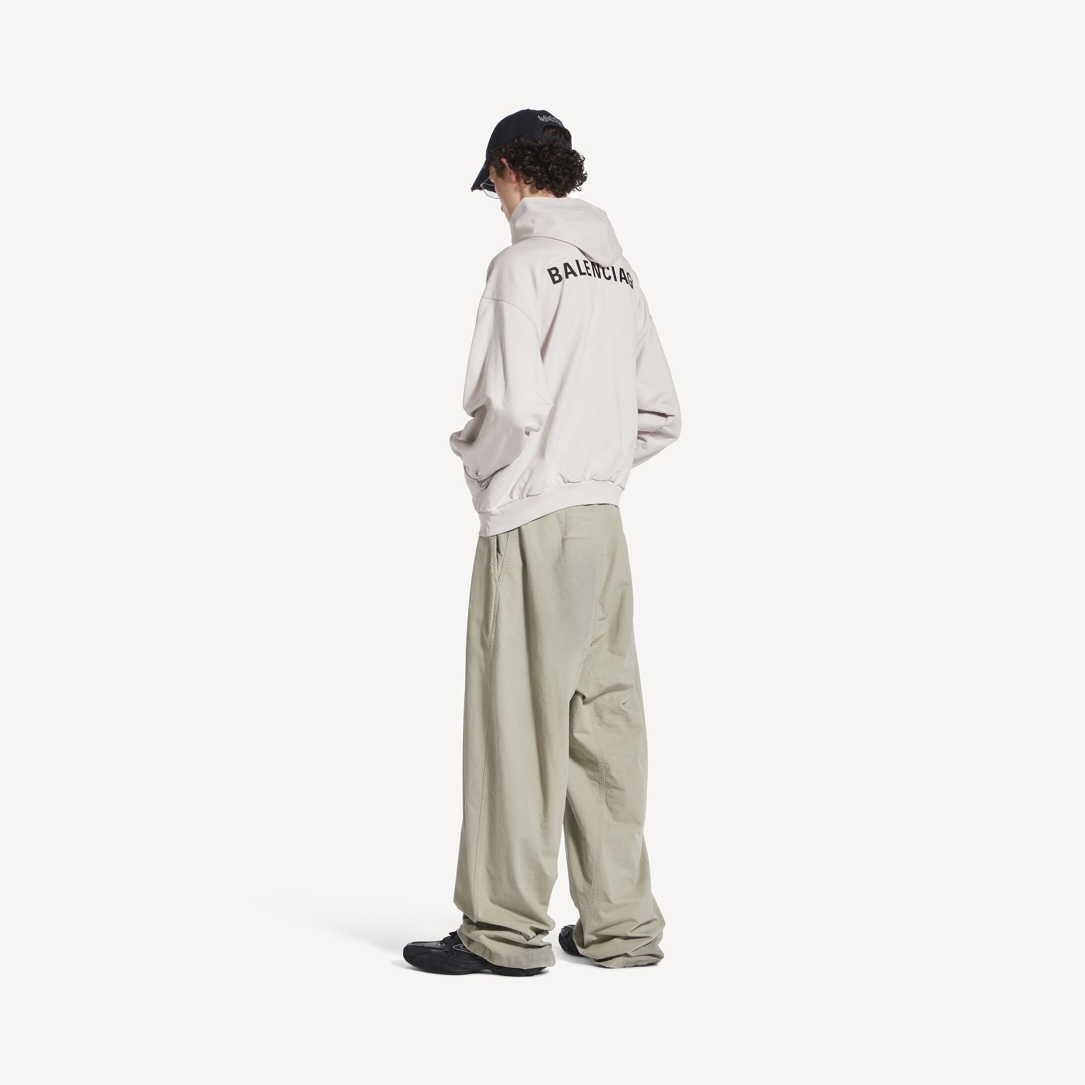 Hoodie New Balenciaga Back Medium Fit en Blanco Roto | Balenciaga ES